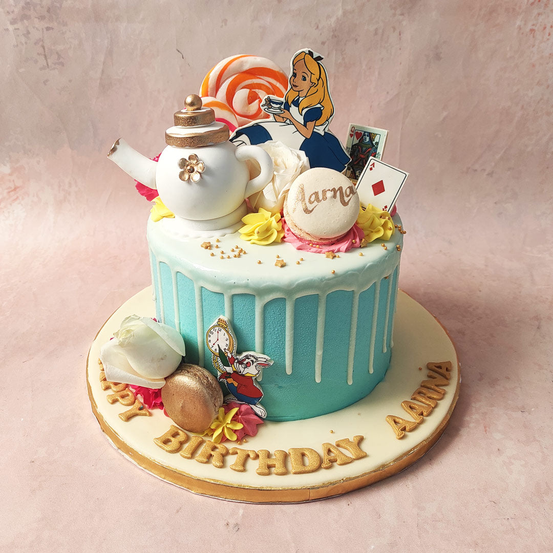 Alice In Wonderland Cake